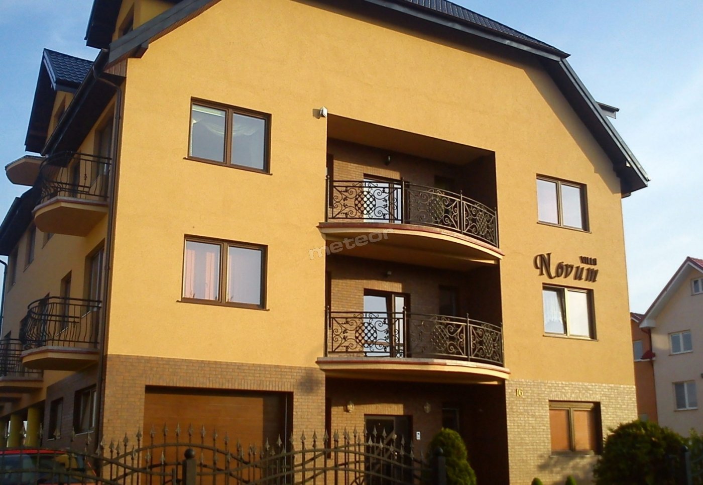 Villa Novum Łeba - kontakt, telefon, ceny, opinie. - Meteor